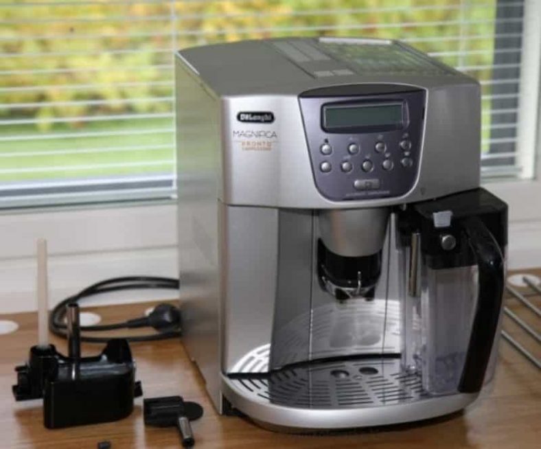 DeLonghi ESAM 4500 review 2019 – comparison DeLonghi ESAM 4500 vs 3500